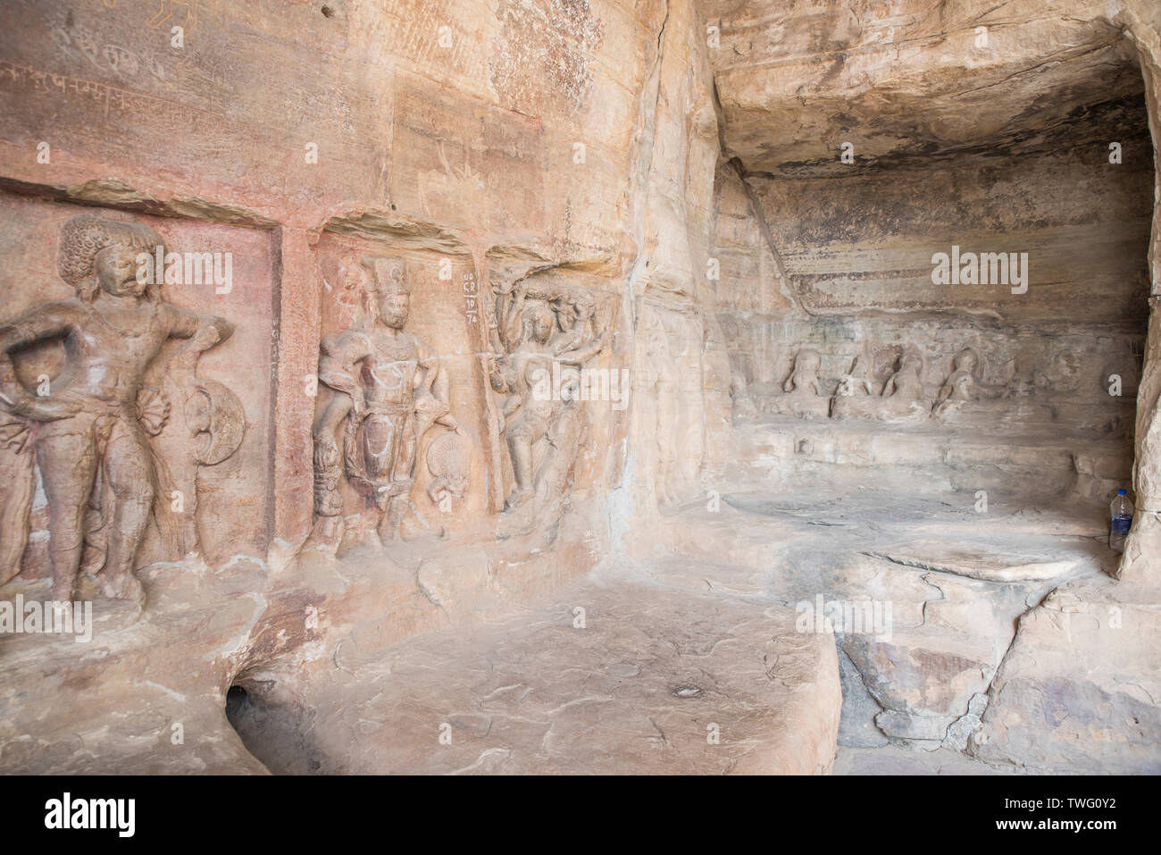 Statues sculptures bas reliefs hi-res stock photography and images - Alamy