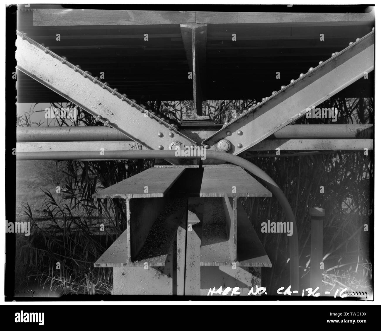 Truss foot bridge Cut Out Stock Images & Pictures - Alamy