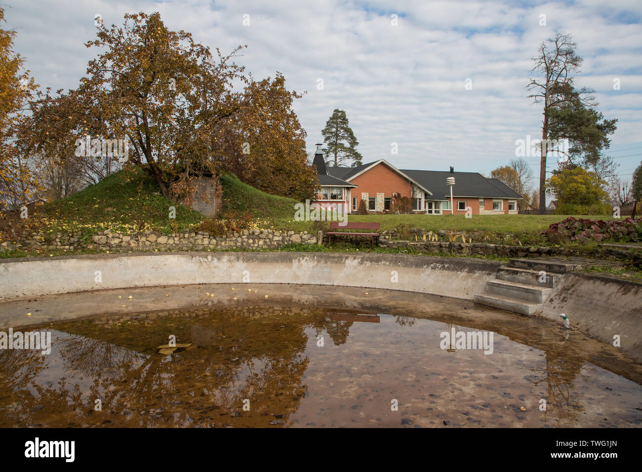 boarding house for the elderly during the daytime outside view Stock ...