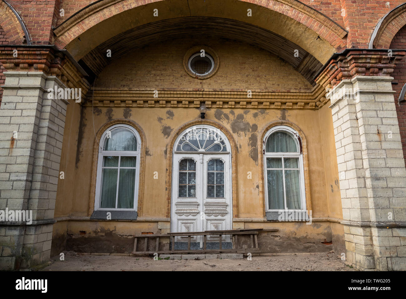 boarding house for the elderly during the daytime outside view Stock ...