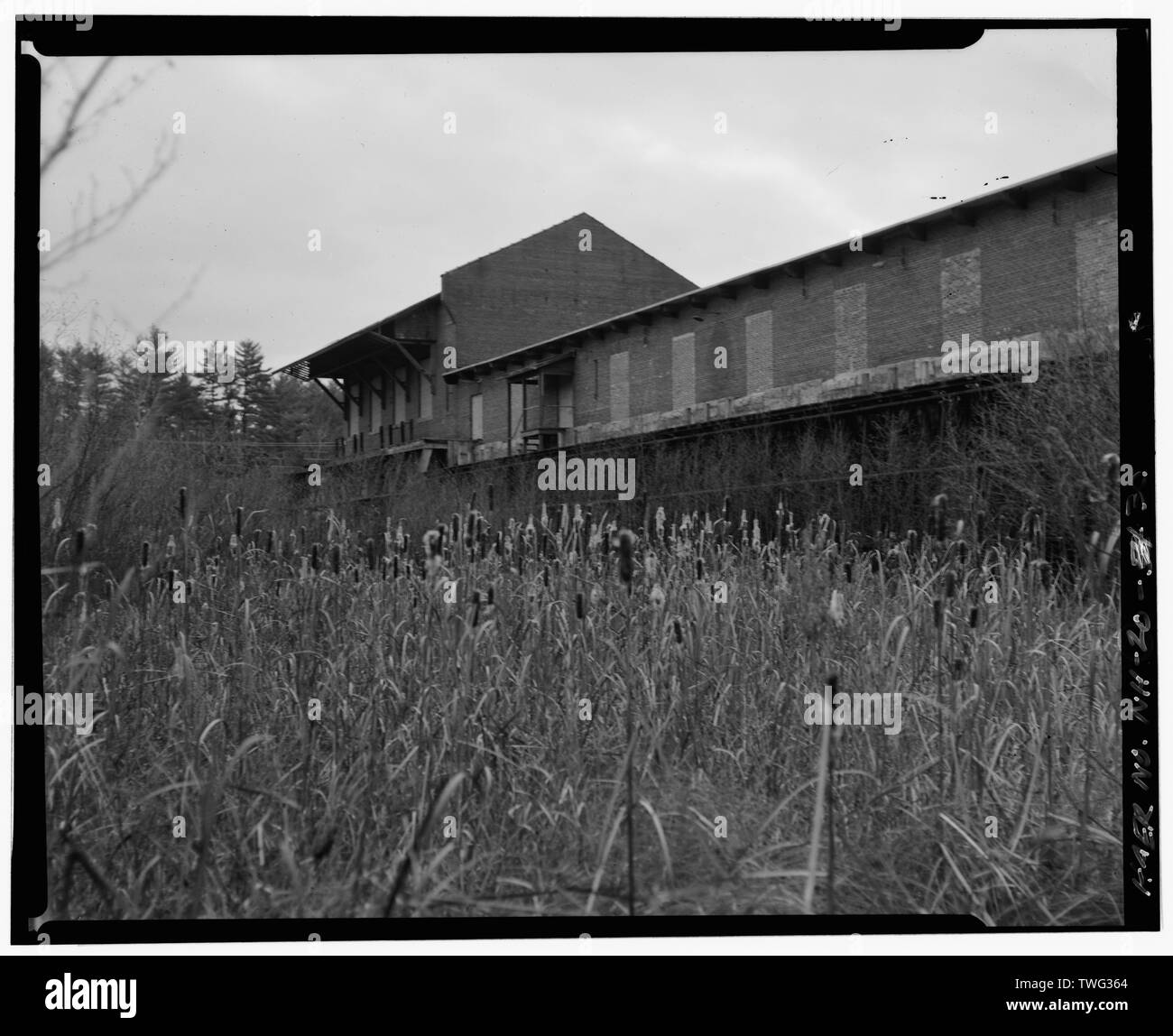 Powerhouse No. 1 (at left) and part of Powerhouse No. 2 (right), south ...