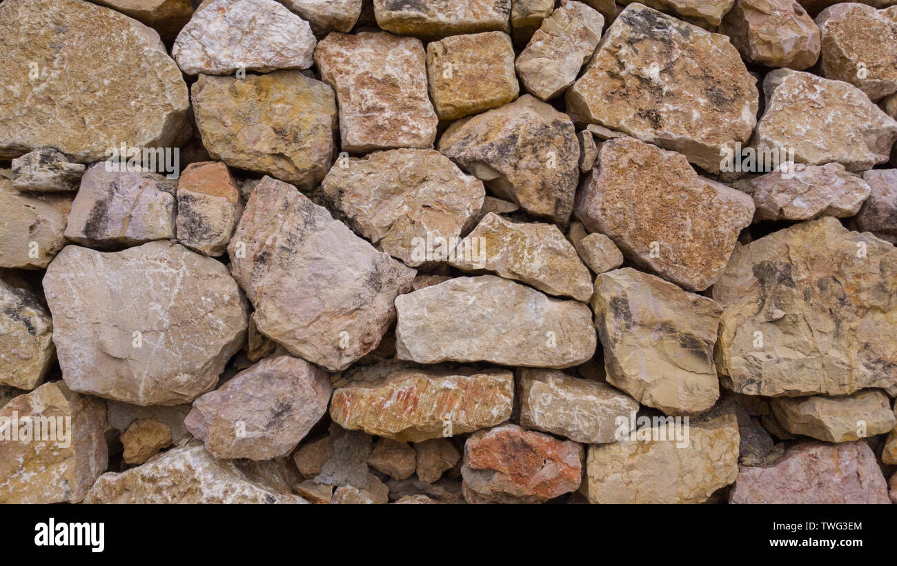 Limestone rubble masonry hi-res stock photography and images - Alamy