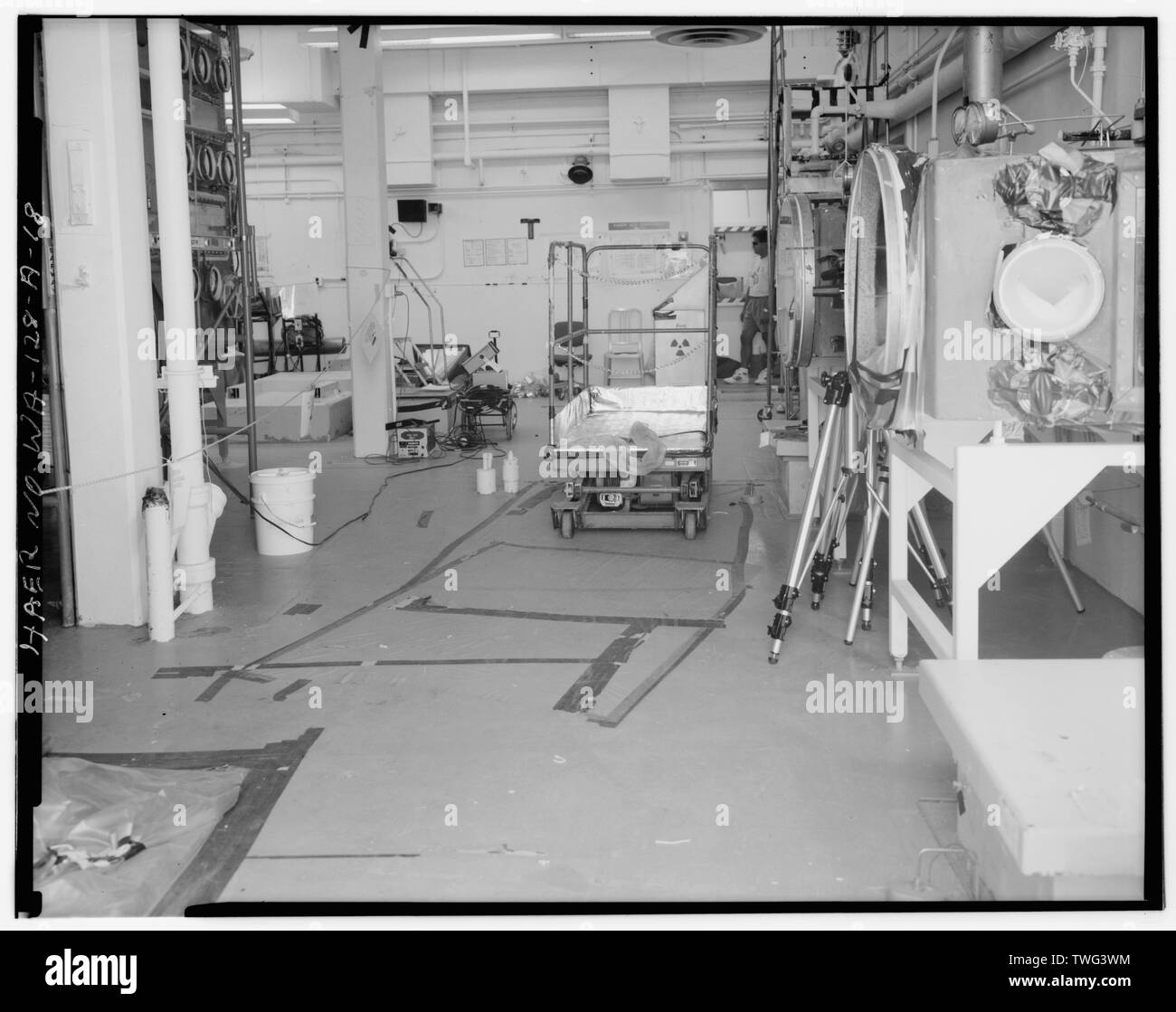 Process area room. Incinerator to the left. Filter boxes on the right ...