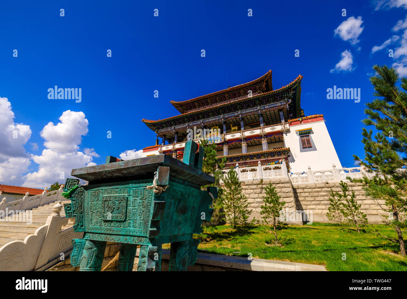 Darjilin temple hi-res stock photography and images - Alamy