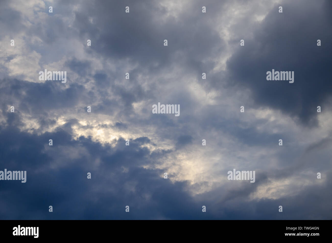 Dramatic sky background with gray clouds Stock Photo - Alamy