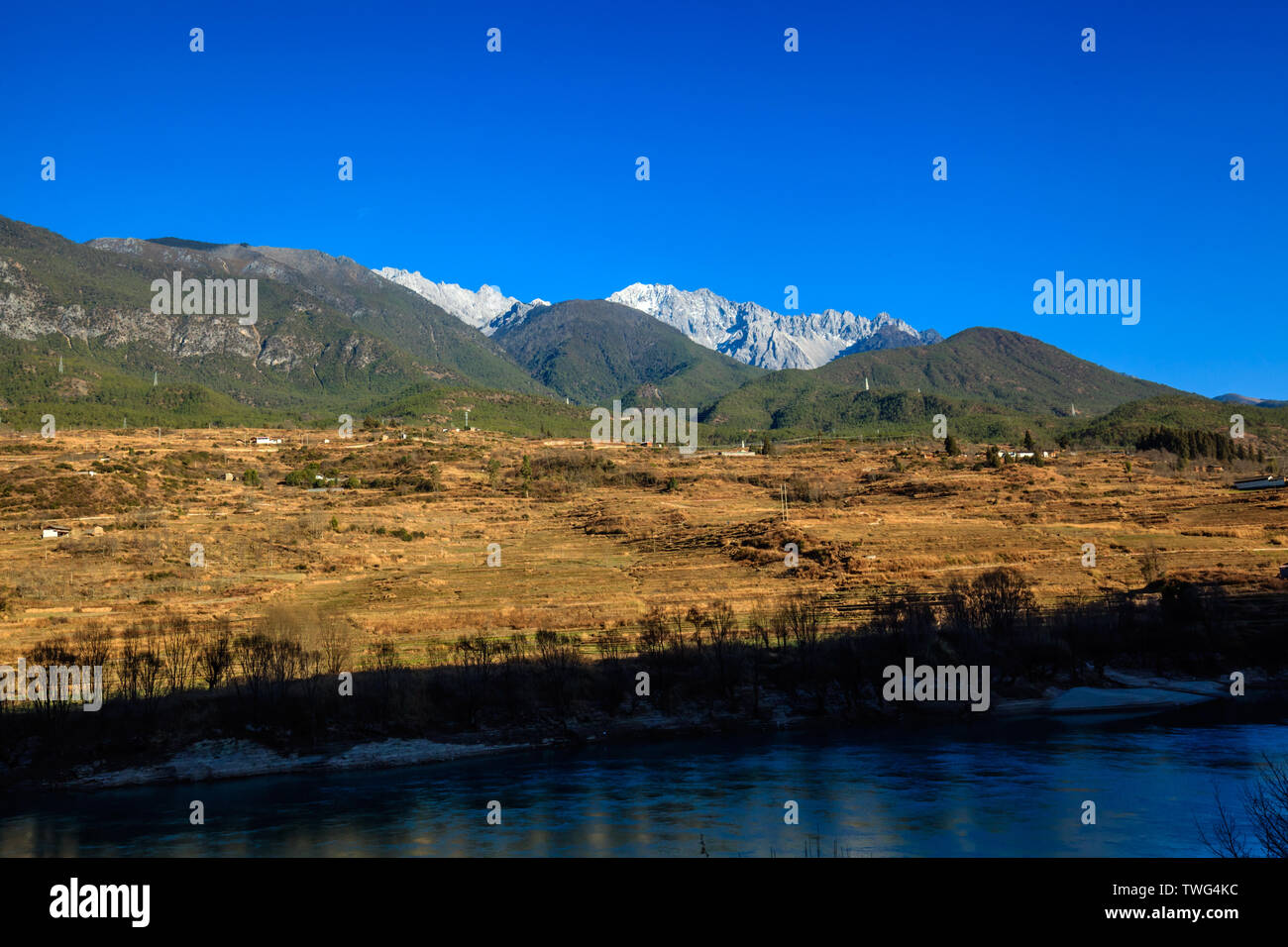 Beautiful scenery along the Lijiang River Stock Photo - Alamy