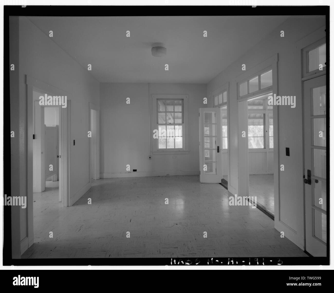 Warrant officers quarters hi-res stock photography and images - Alamy