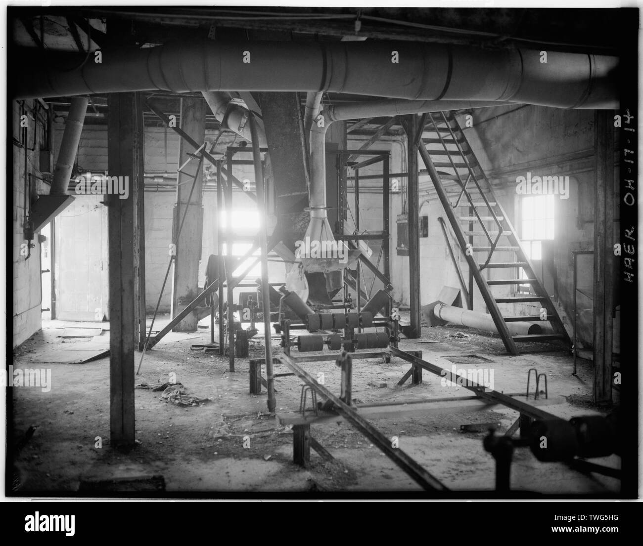 - Quaker Oats Cereal Factory, Southeast corner of Broadway and Mill ...