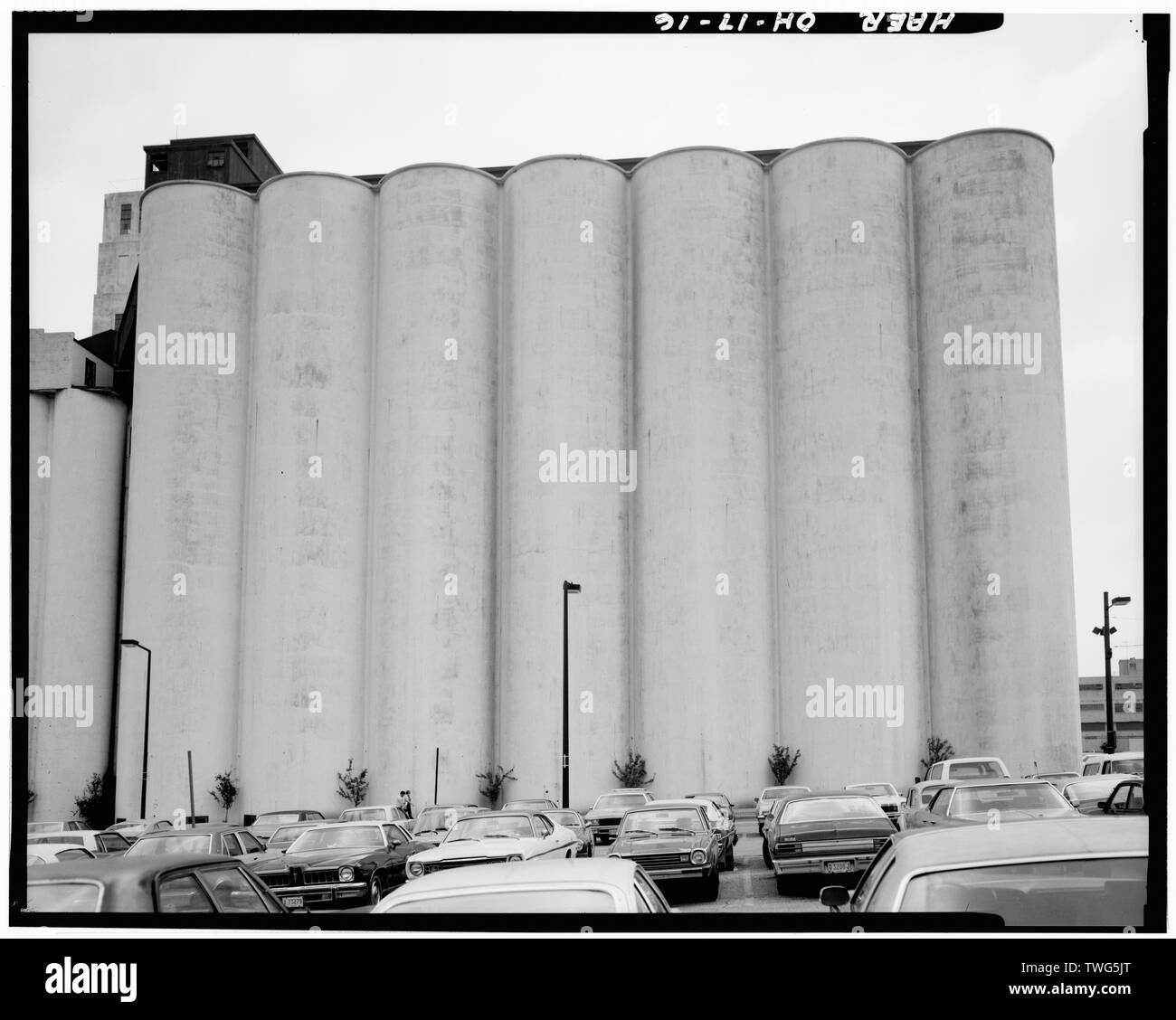 - Quaker Oats Cereal Factory, Southeast corner of Broadway and Mill ...