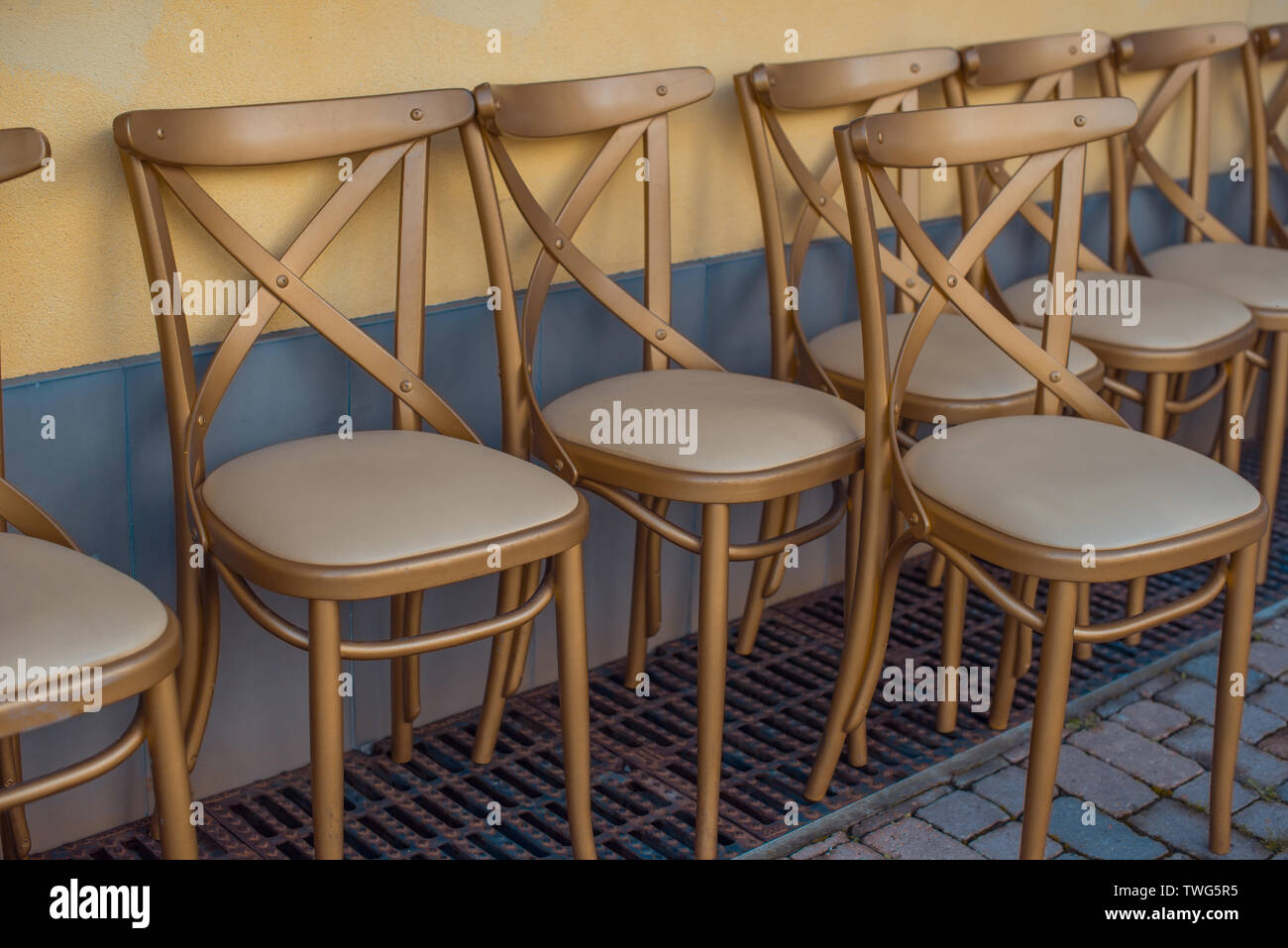 Banquet chairs hi-res stock photography and images - Alamy