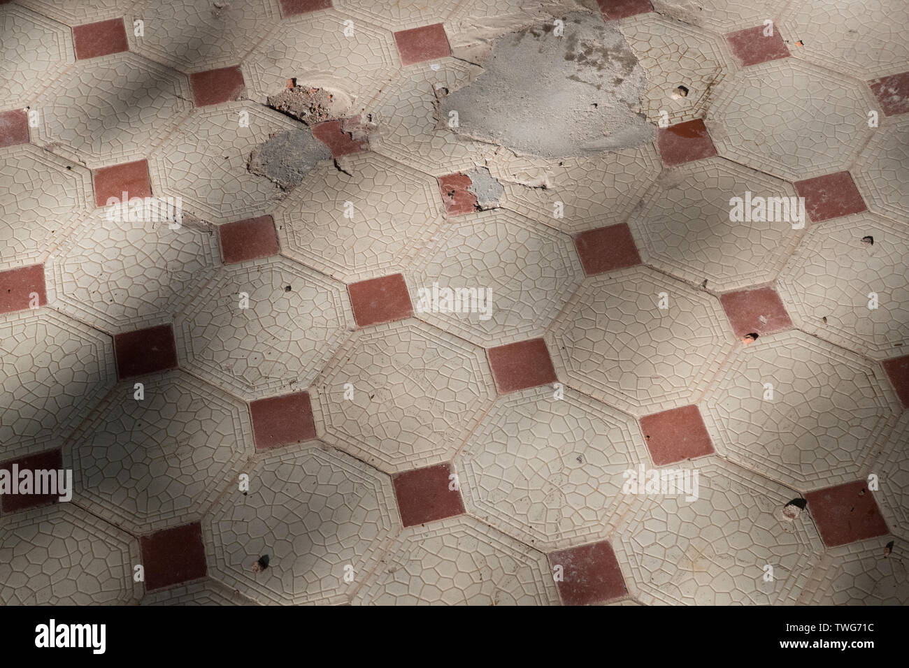 dirty and broken floor made of tile Stock Photo - Alamy