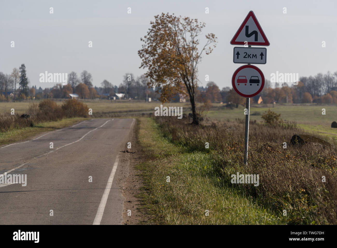 Signs of autumn hi-res stock photography and images - Alamy