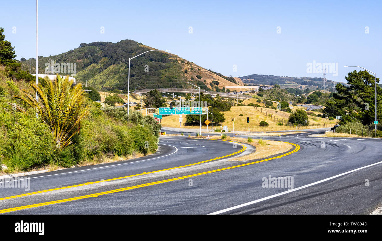 American freeway intersection bridge fast hi-res stock photography and ...