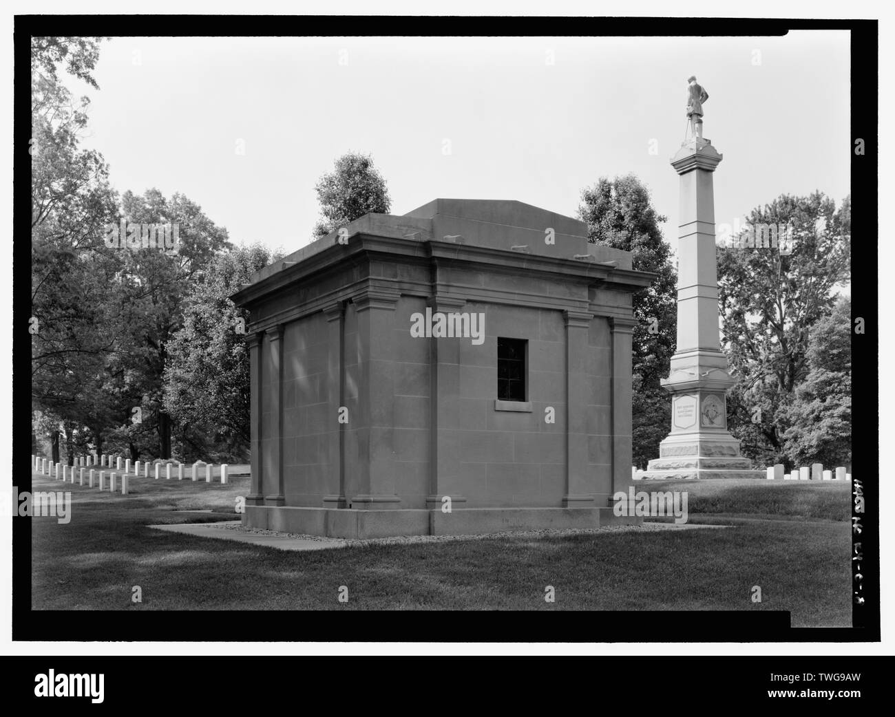 Mausoleum and national monument Cut Out Stock Images & Pictures - Alamy