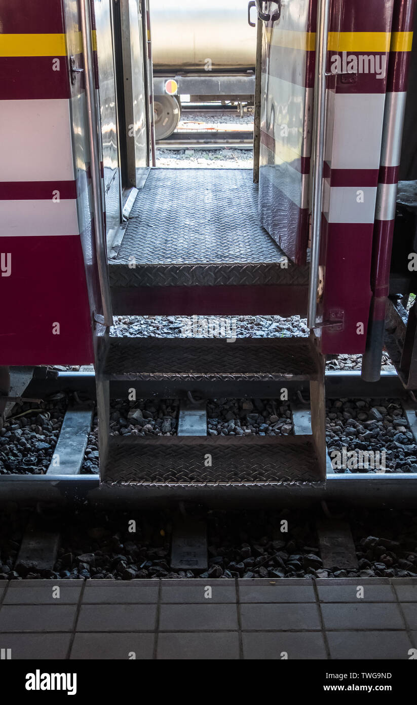 Open train door handle hi-res stock photography and images - Alamy