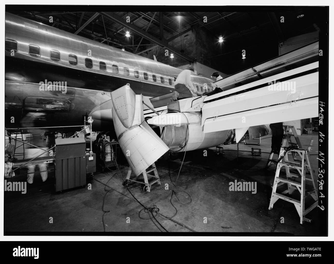 Airplane flaps Black and White Stock Photos & Images - Alamy