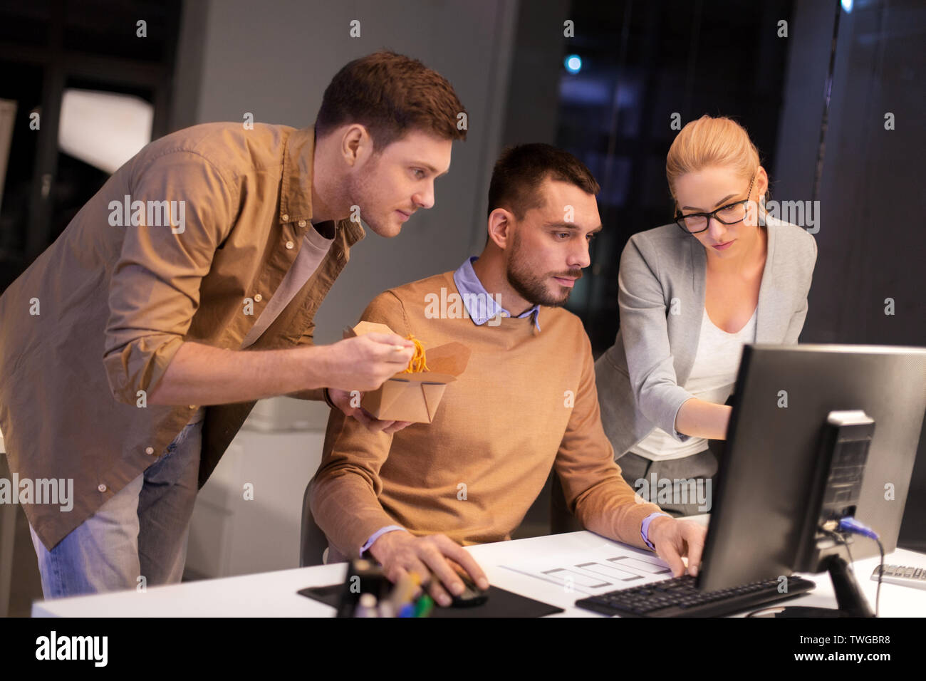 Team wok hi-res stock photography and images - Alamy