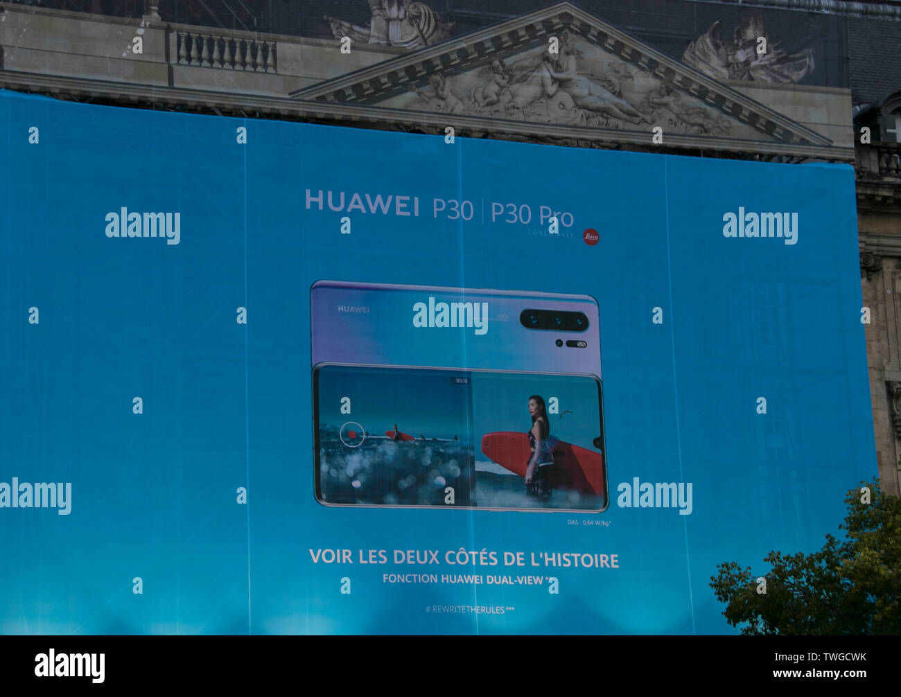 Huawei hi-res stock photography and images - Alamy