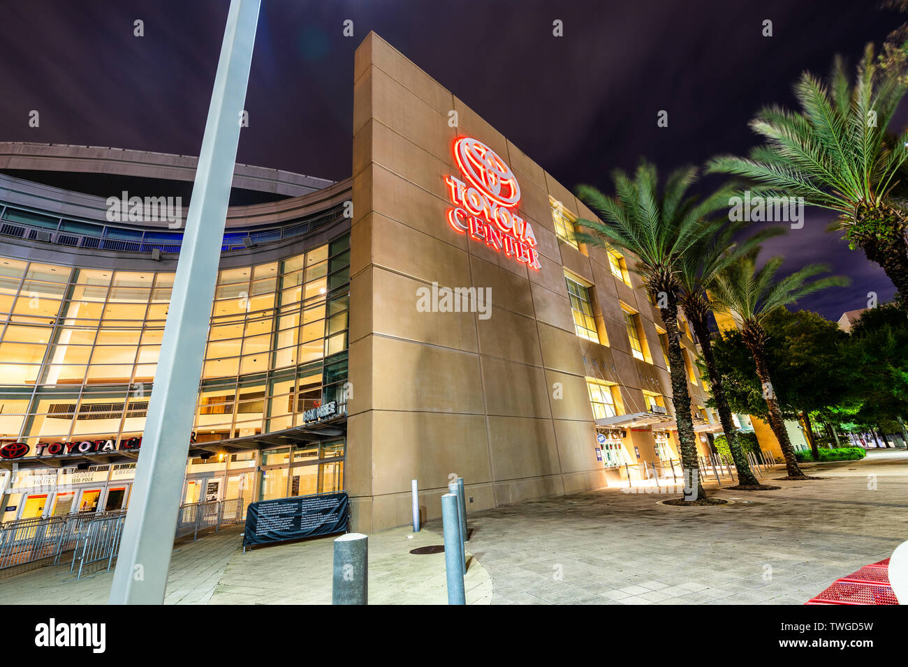 Basketball stadium toyota center hi-res stock photography and images ...