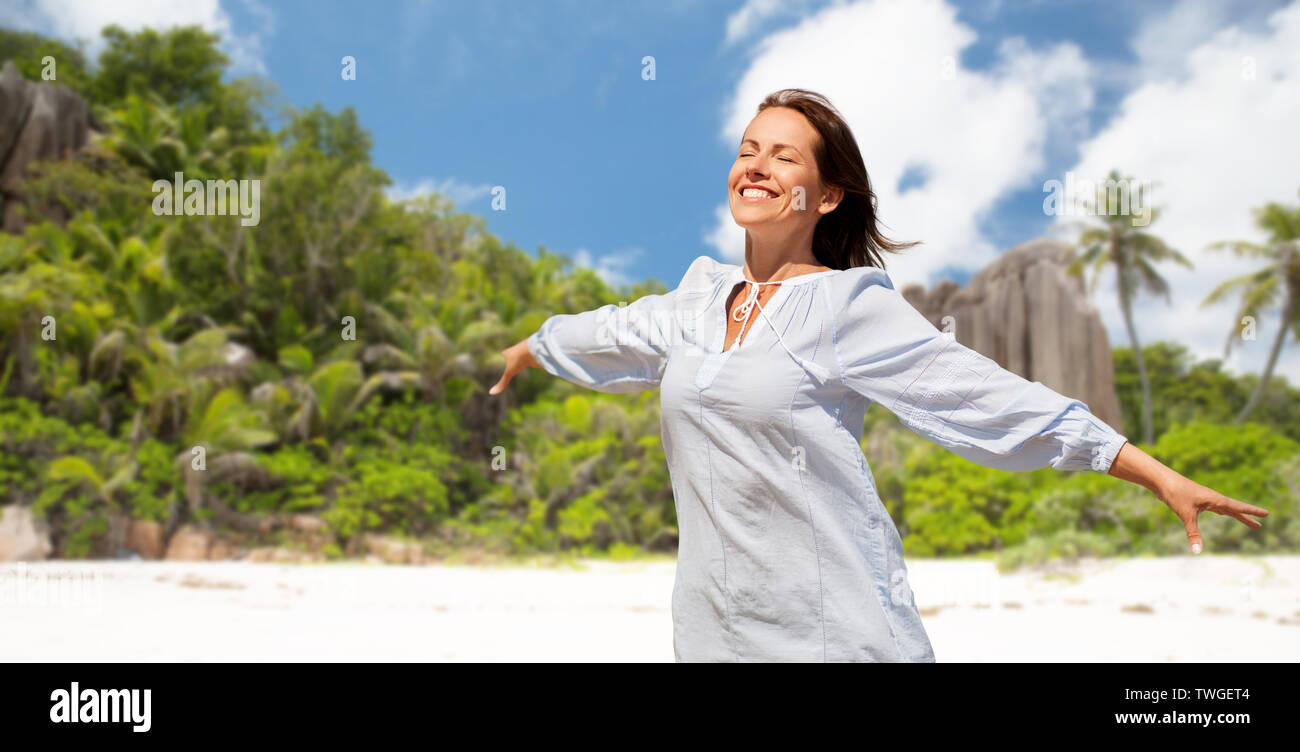 Seychelles people smiling hi-res stock photography and images - Alamy
