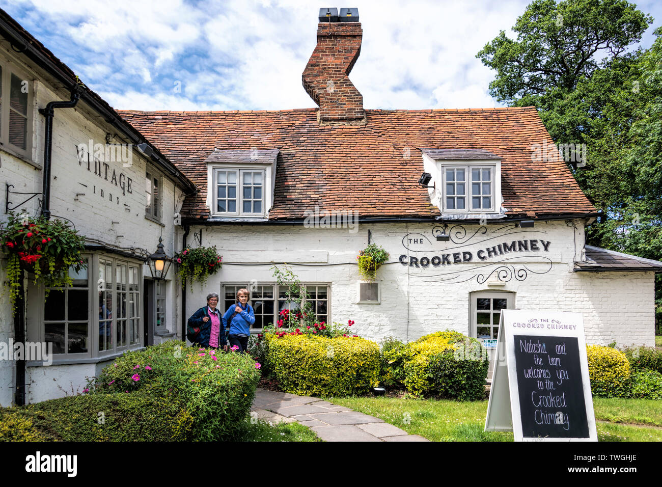 Crooked chimney pub hi-res stock photography and images - Alamy