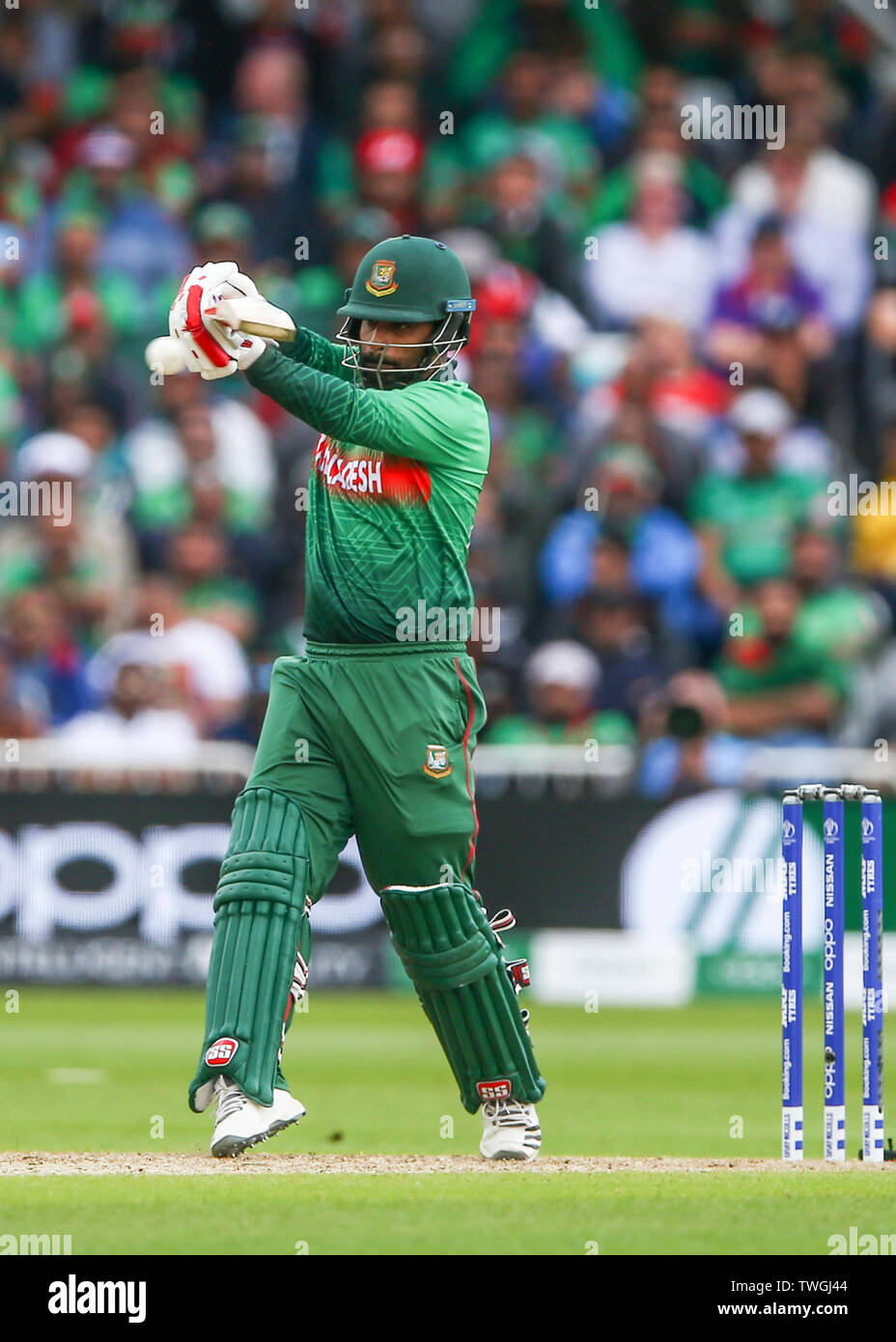 Tamim iqbal hi-res stock photography and images - Alamy