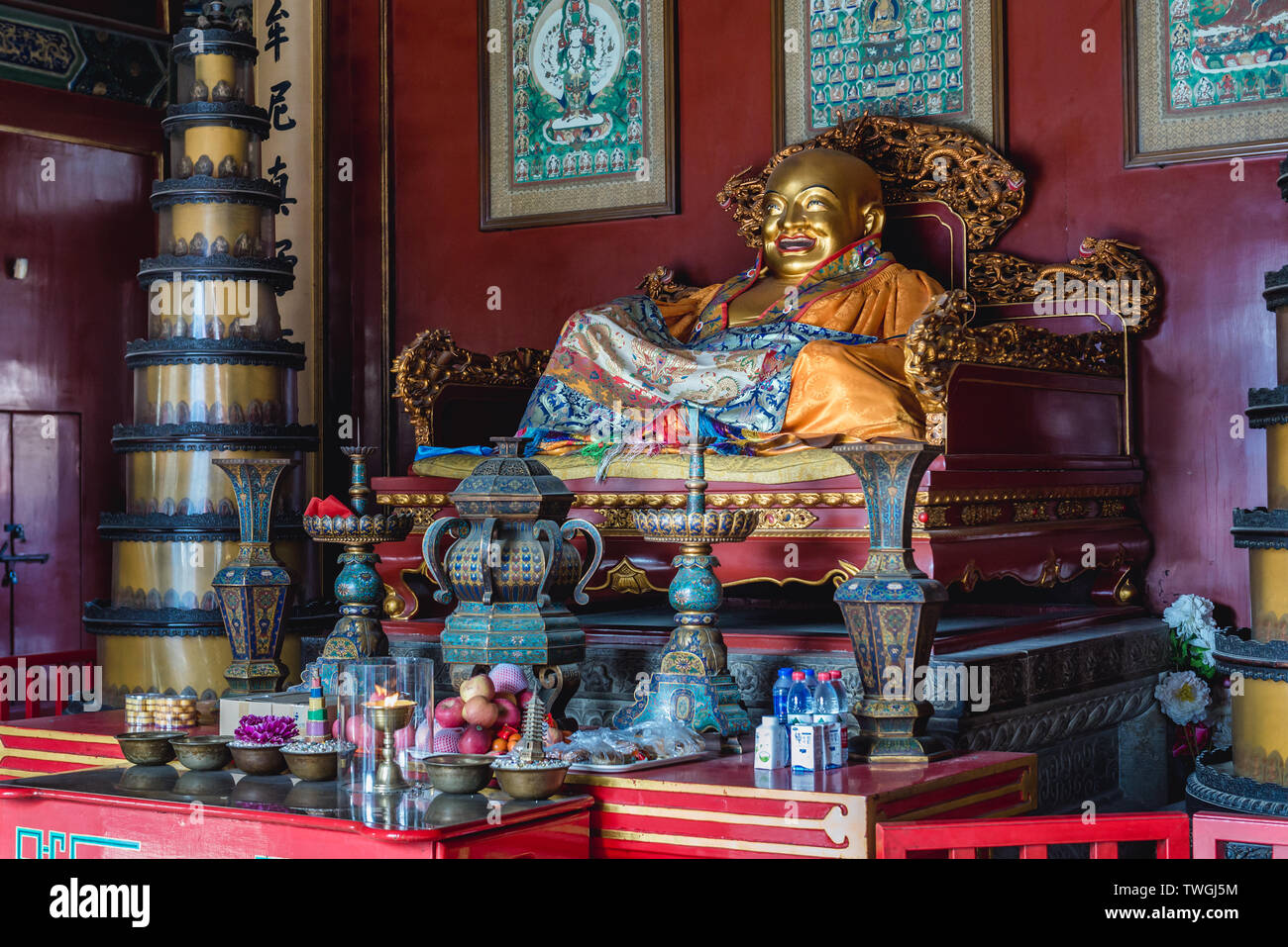 Statue of Laughing Buddha in Gate Hall of Harmony and Peace in so ...