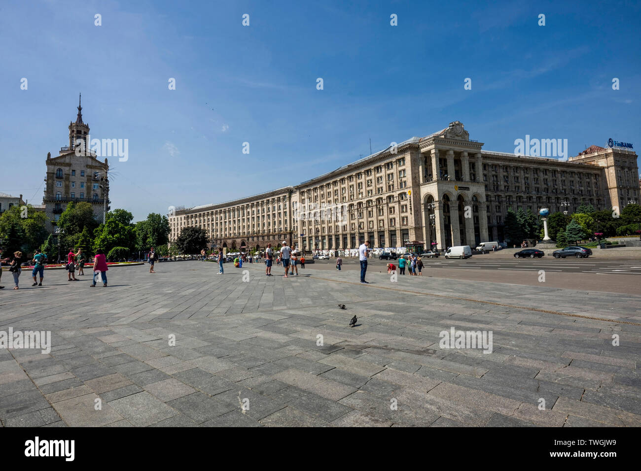 Maidan square statues hi-res stock photography and images - Alamy