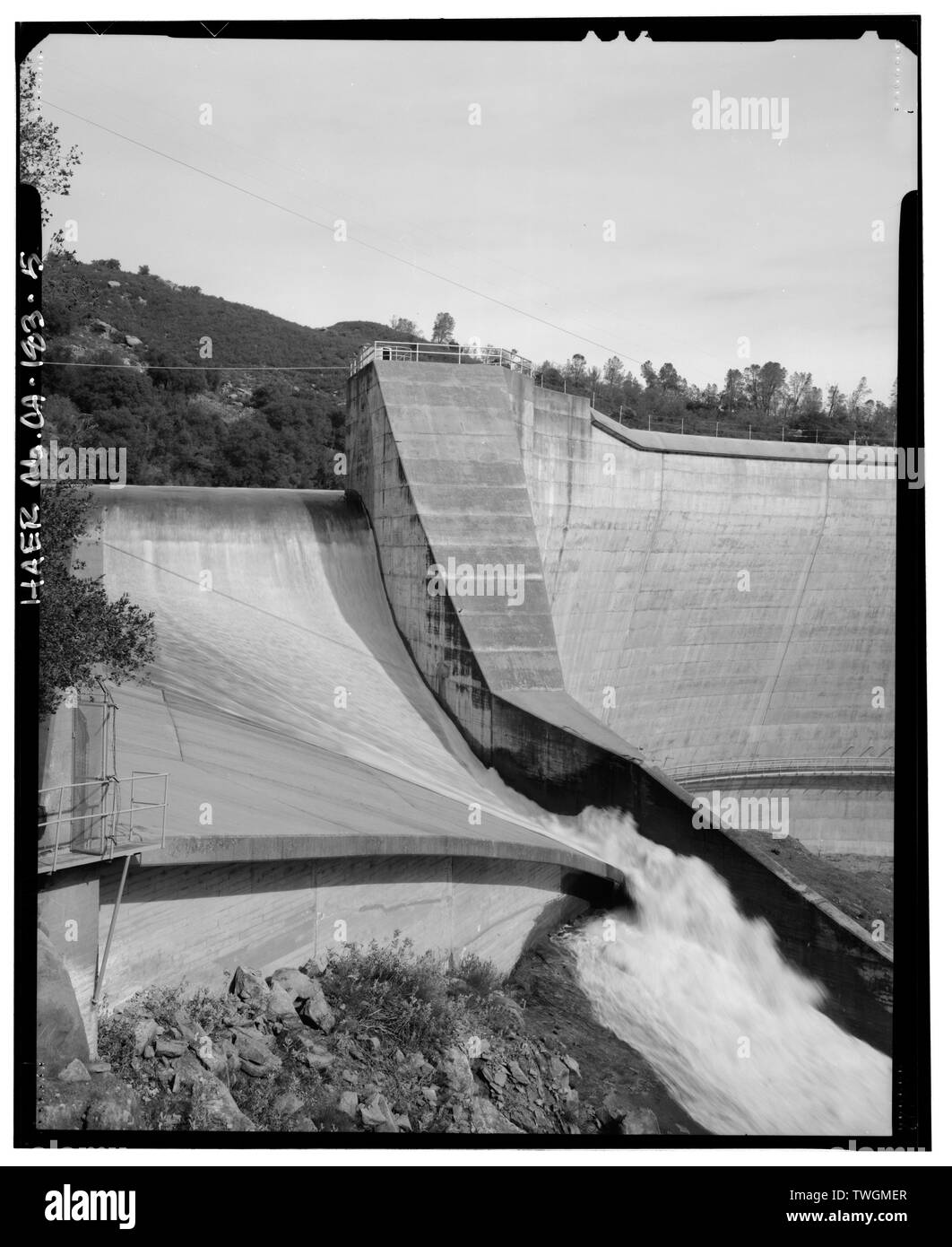 RIGHT (WEST) BUTTRESS. CAMERA FACING EAST. - Salinas Dam, Salinas River ...