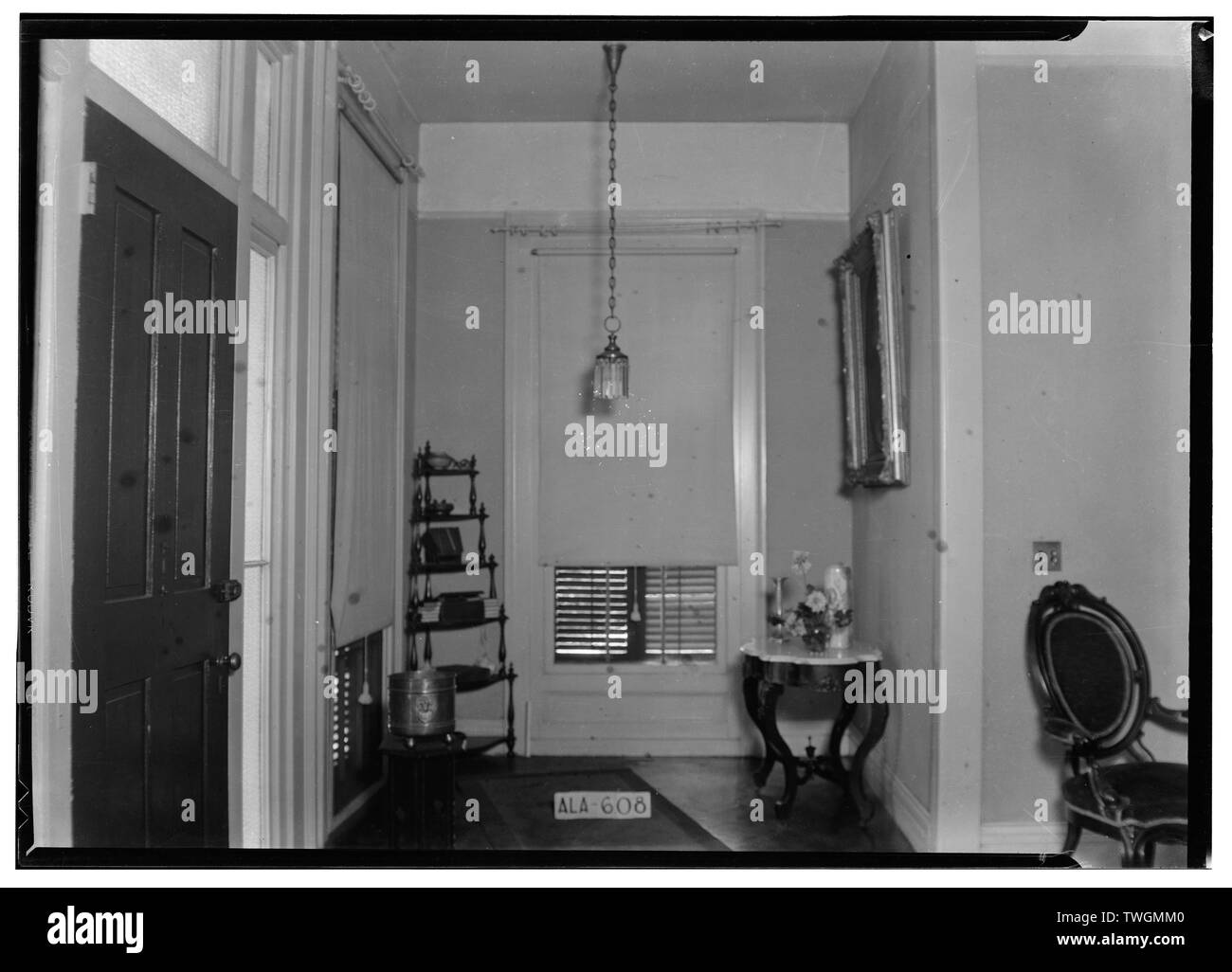 Front door historic house Cut Out Stock Images & Pictures - Alamy