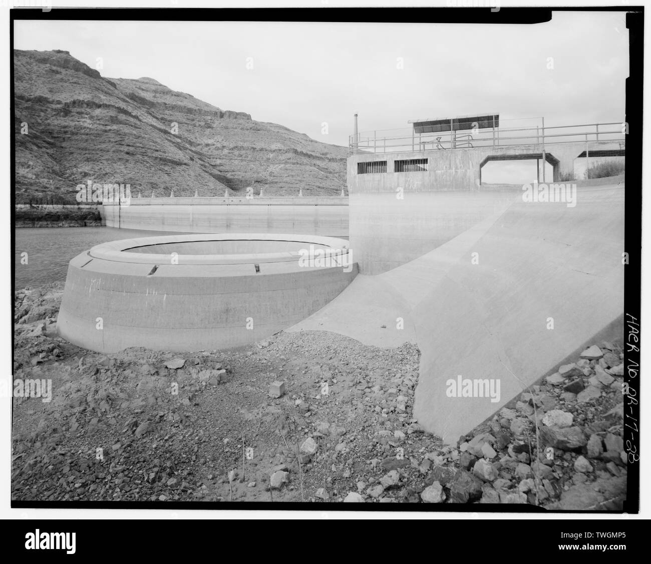 Downstream face of dam hi-res stock photography and images - Alamy
