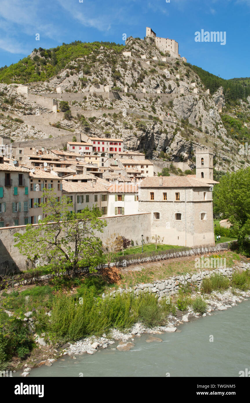 Entrevaux - medieval village in southern France Stock Photo - Alamy