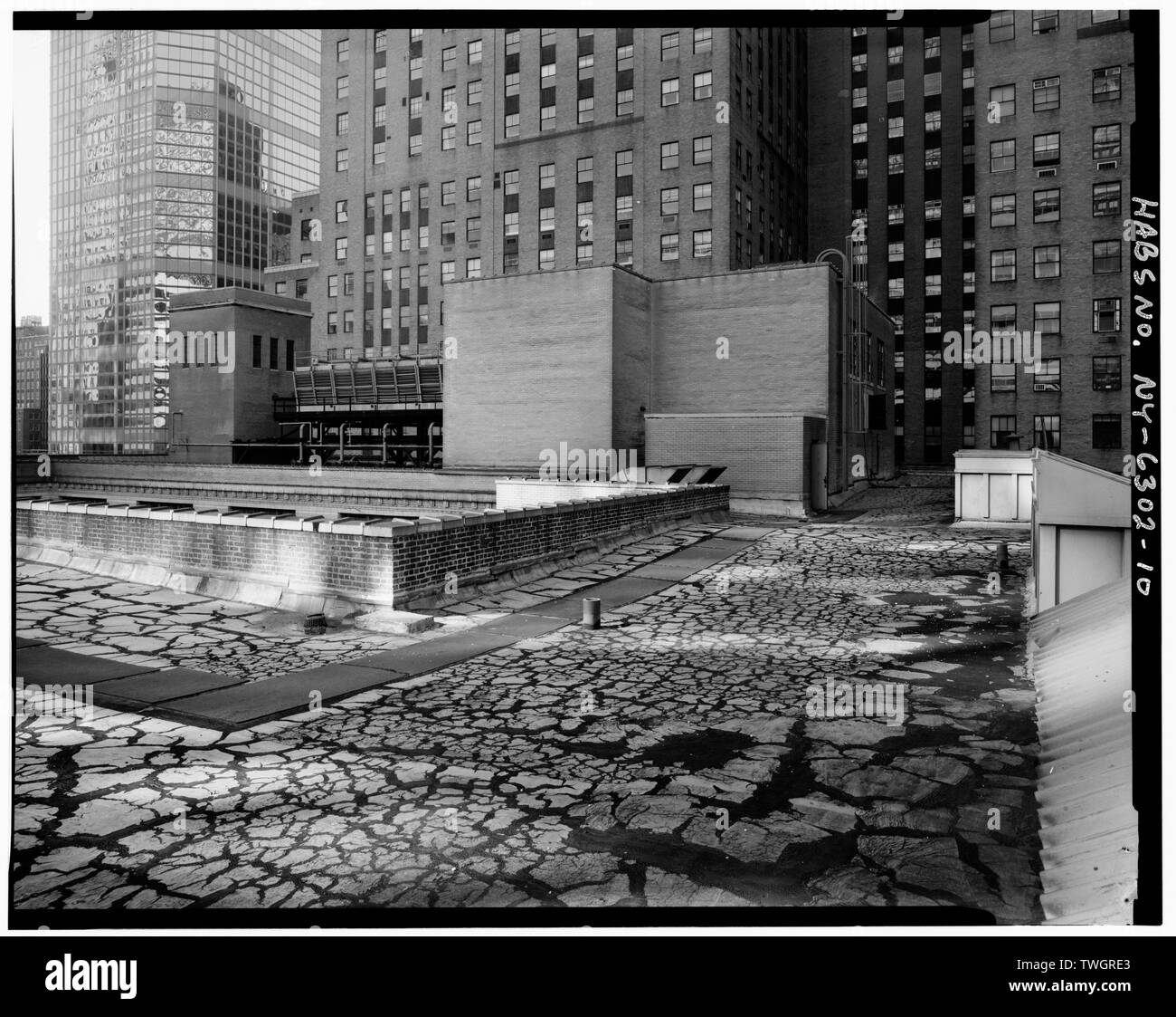 ROOF, LOOKING SOUTHEAST - Grand Central Post Office Annex, Forty-fifth ...