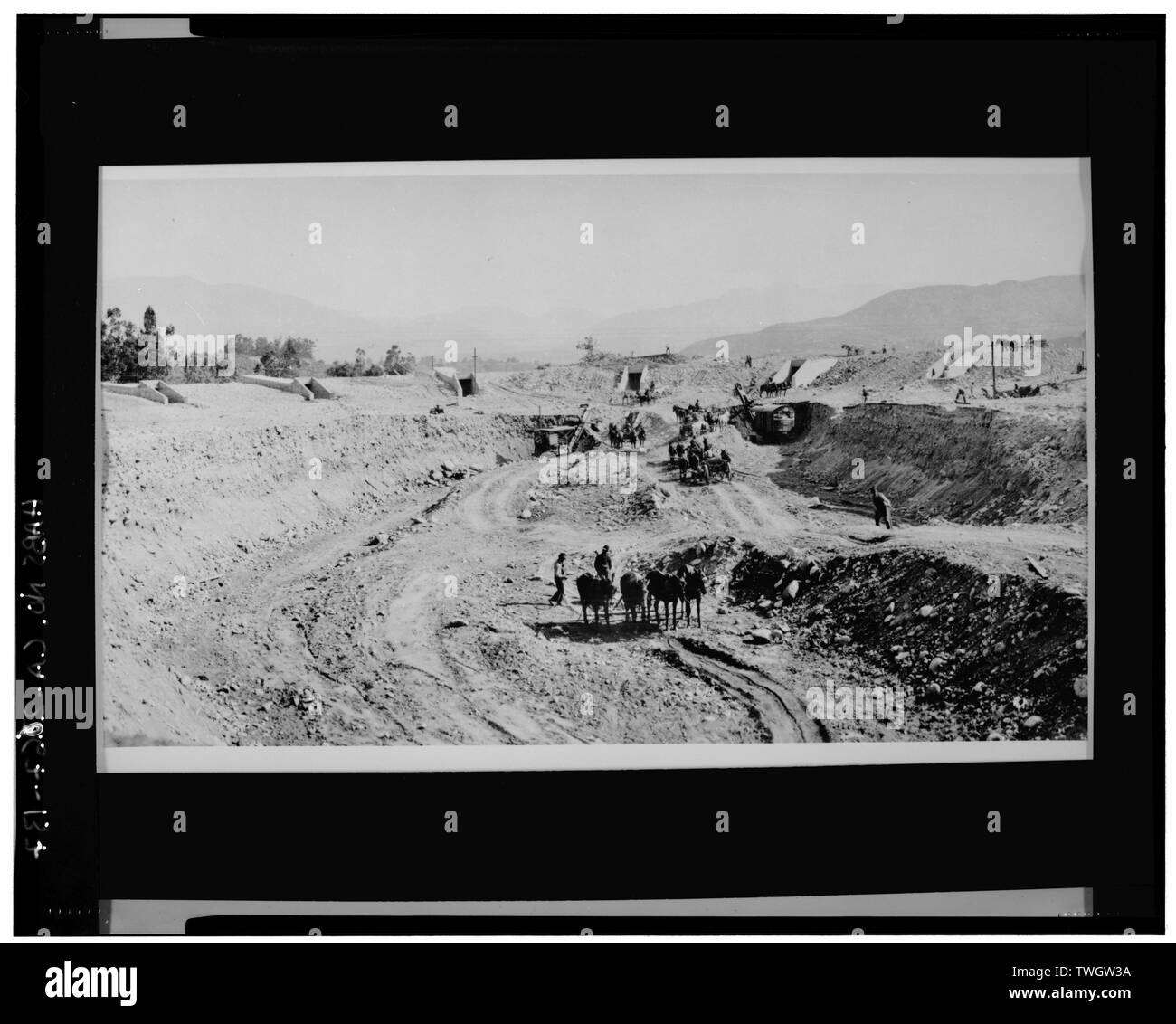 Rose bowl stadium building Black and White Stock Photos & Images - Alamy