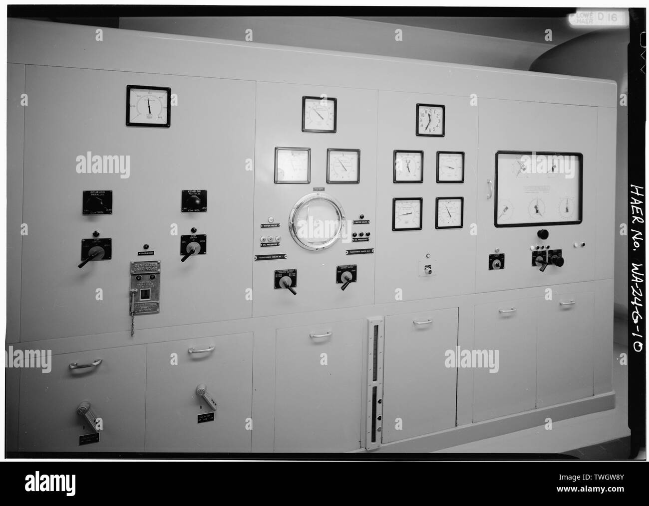 Wa 42 Black and White Stock Photos & Images - Alamy