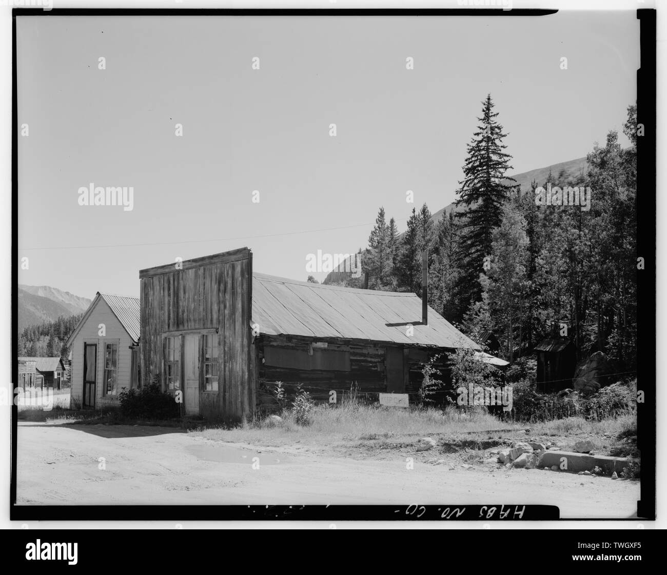 RUSSELL-THORP BUILDING, VIEWING EAST - Russell-Thorp Building, West ...