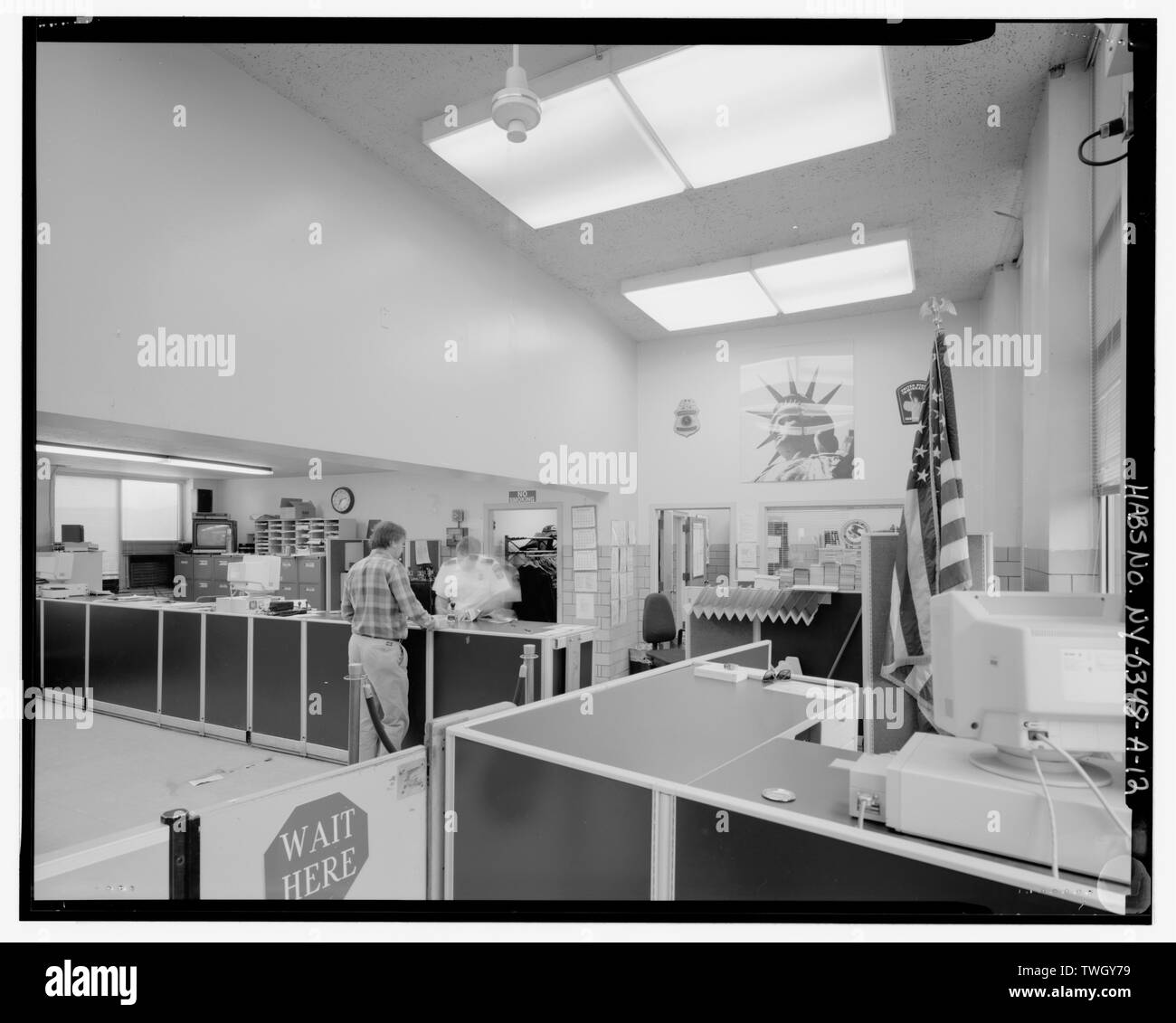 - Rainbow Bridge Toll Plaza, Inspection Office Building, Rainbow Plaza ...