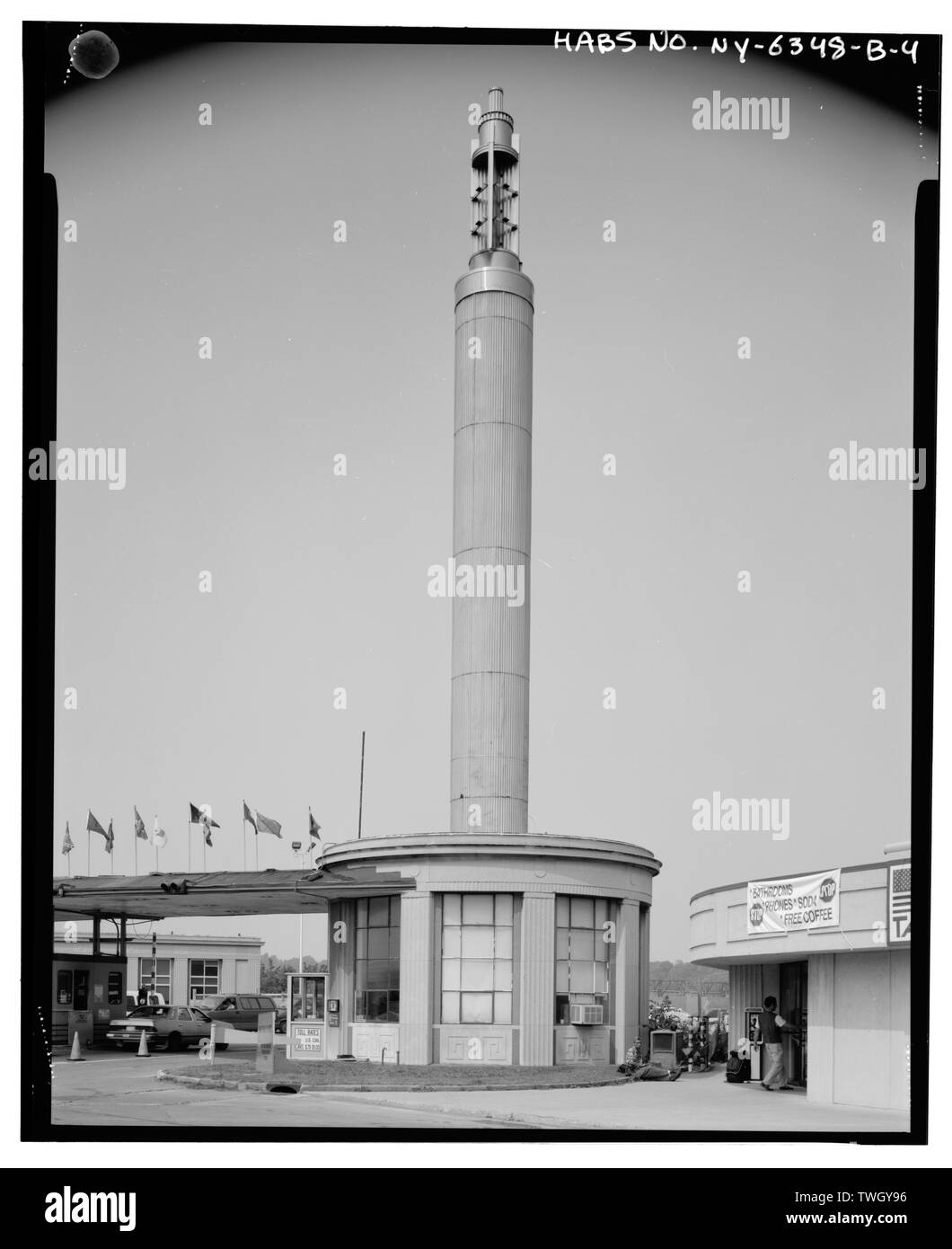 - Rainbow Bridge Toll Plaza, Toll Building, Rainbow Plaza, Niagara ...