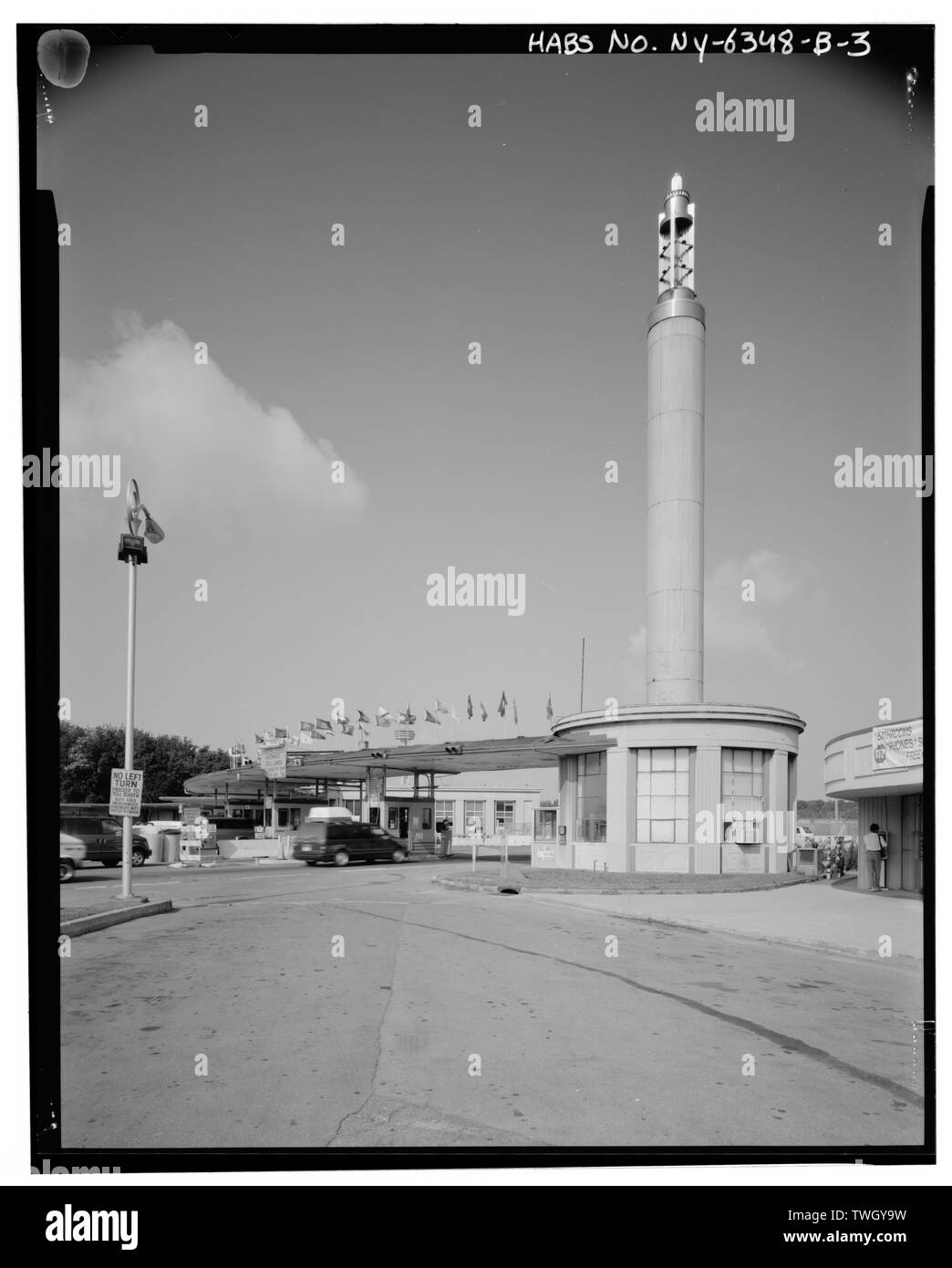 - Rainbow Bridge Toll Plaza, Toll Building, Rainbow Plaza, Niagara ...