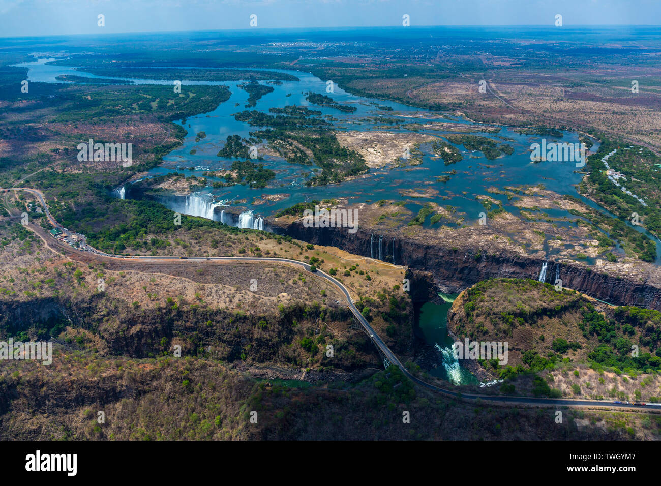 Bridge border between Zambia and Zimbabwe, Zambezi river, Victoria ...