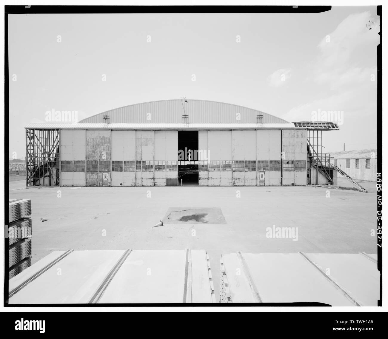 Hangar doors open Black and White Stock Photos & Images - Alamy