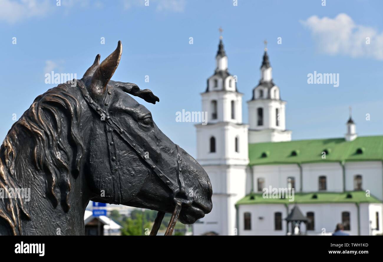 Bronze statue of a hi-res stock photography and images - Alamy