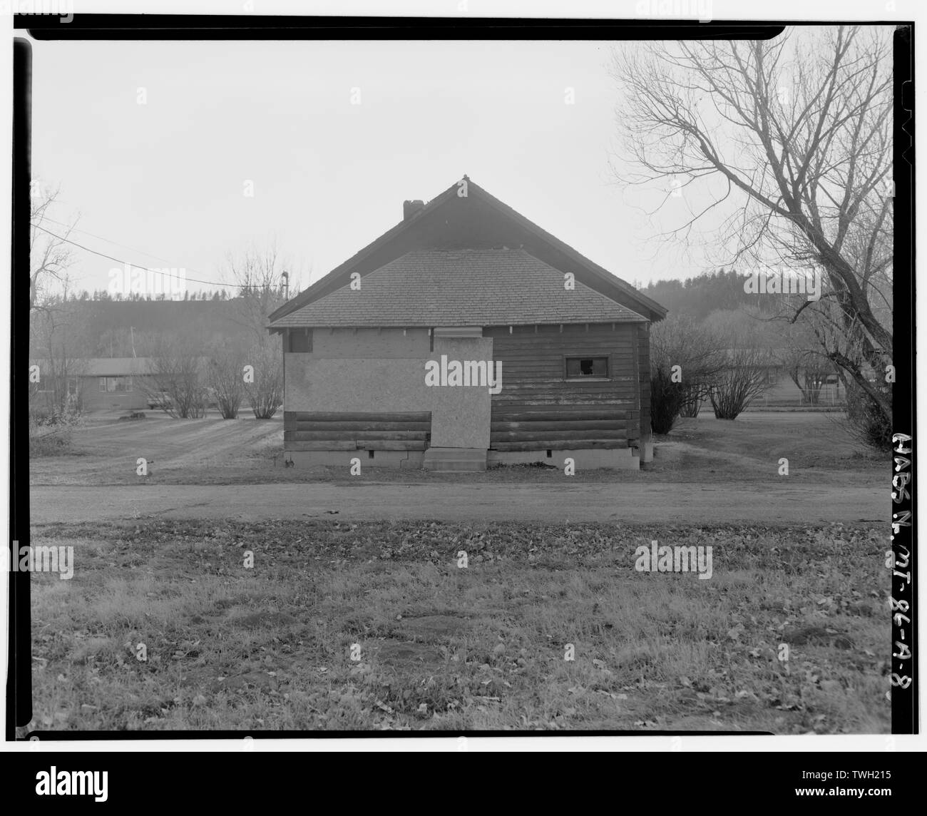 Building 39 Black and White Stock Photos & Images - Alamy