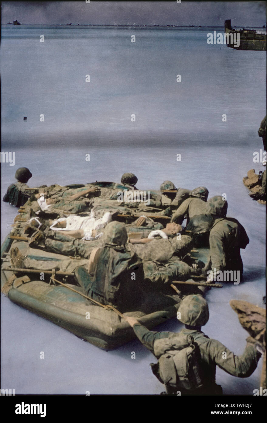 World war ii wounded soldiers hi-res stock photography and images - Alamy