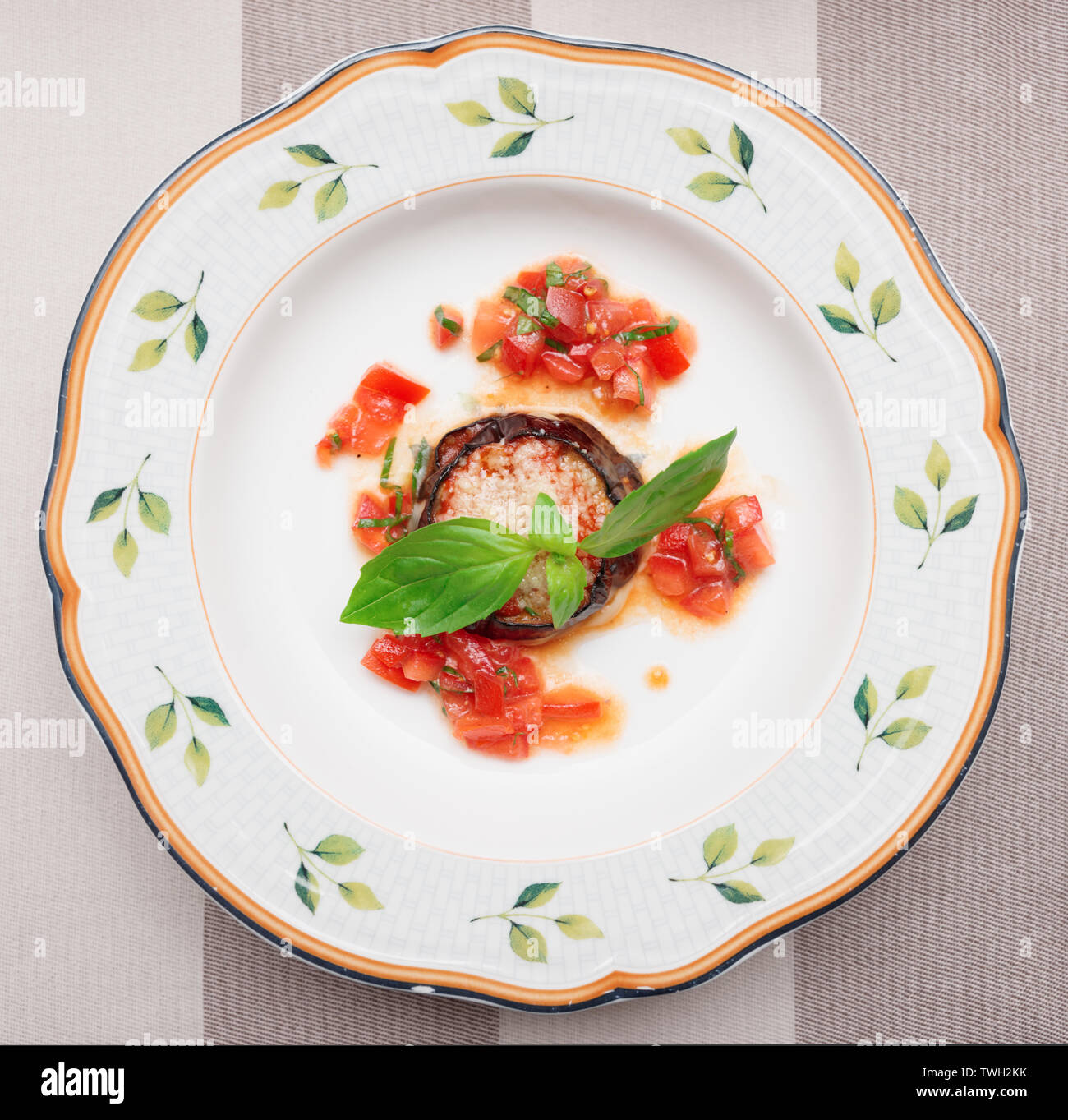 Food dish above hi-res stock photography and images - Alamy