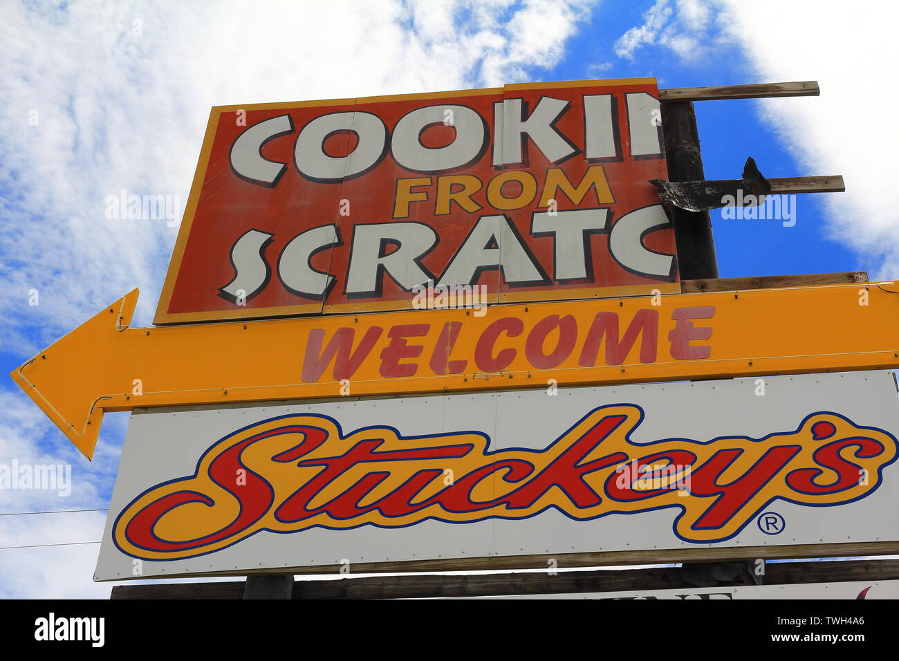 Broken store sign hi-res stock photography and images - Alamy