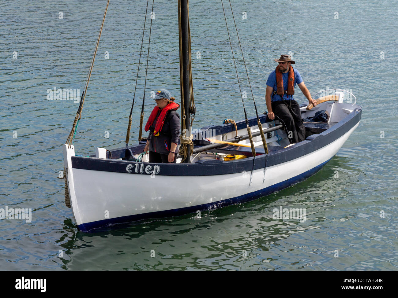 People wearing life jackets hi-res stock photography and images - Alamy