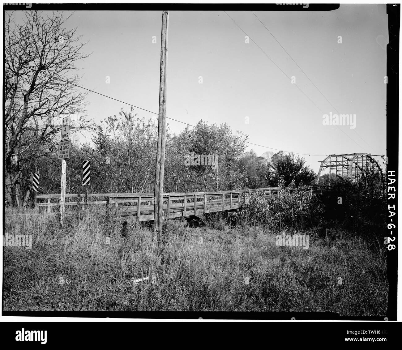 Long wooden bridge Cut Out Stock Images & Pictures - Alamy