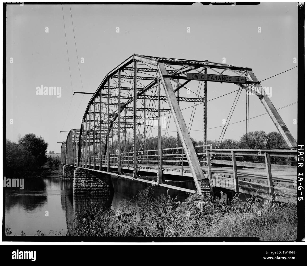 Robert A. Ryan, photographer. 7-8 VIEW OF BRIDGE, SHOWING SETTING ...