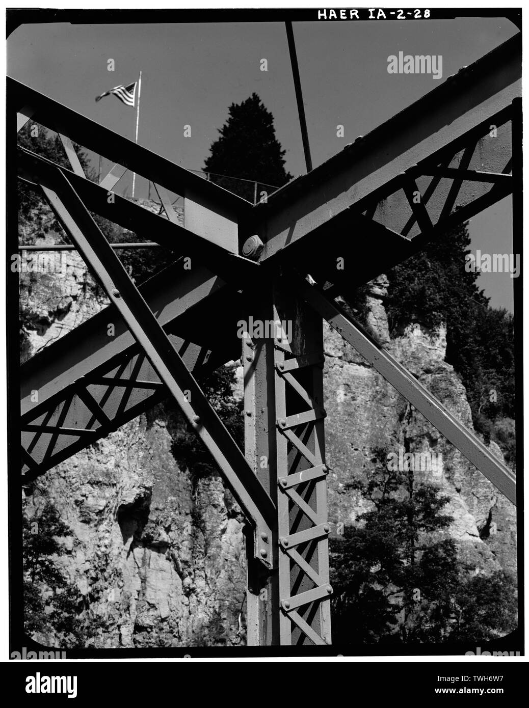 Robert A. Ryan, photographer. TOP CHORD CONNECTION AT PANEL POINT 2R ...